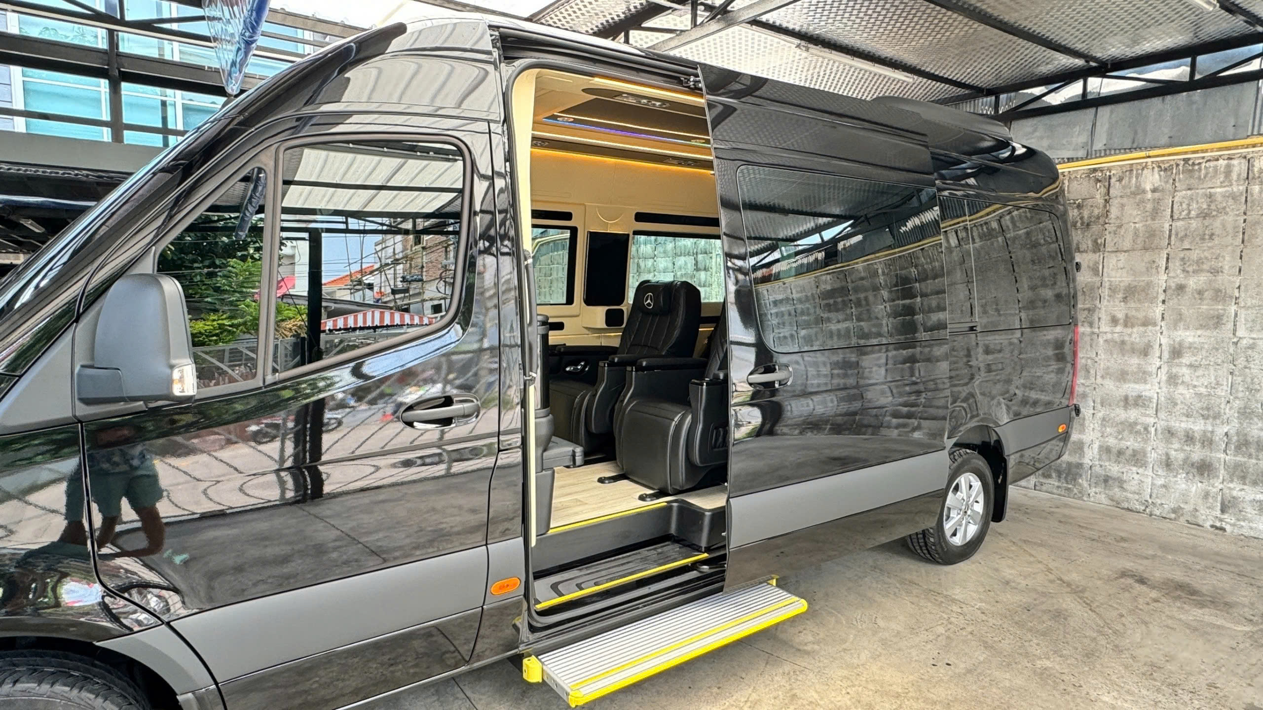 Mercedes Sprinter 9 Pax